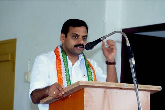 'അവനവന്റെ ഉള്ളിലുള്ള അശ്ലീലമാണ് പുറത്ത് വരുന്നത് ; മ്ലേച്ഛനെന്ന് ജോയ്സ് തെളിയിച്ചിരിക്കുന്നു ...