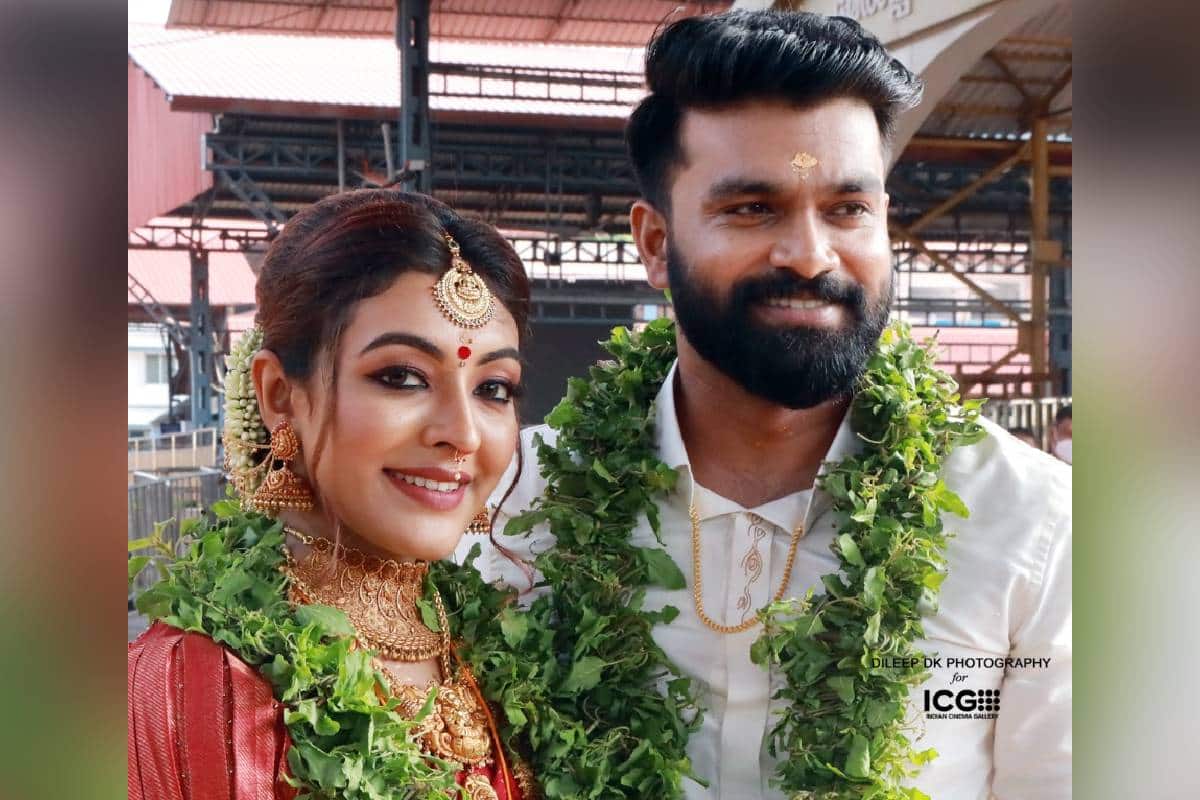 Durga Krishna wedding | നടി ദുർഗ്ഗ കൃഷ്ണ വിവാഹിതയായി, വരൻ അർജു ...