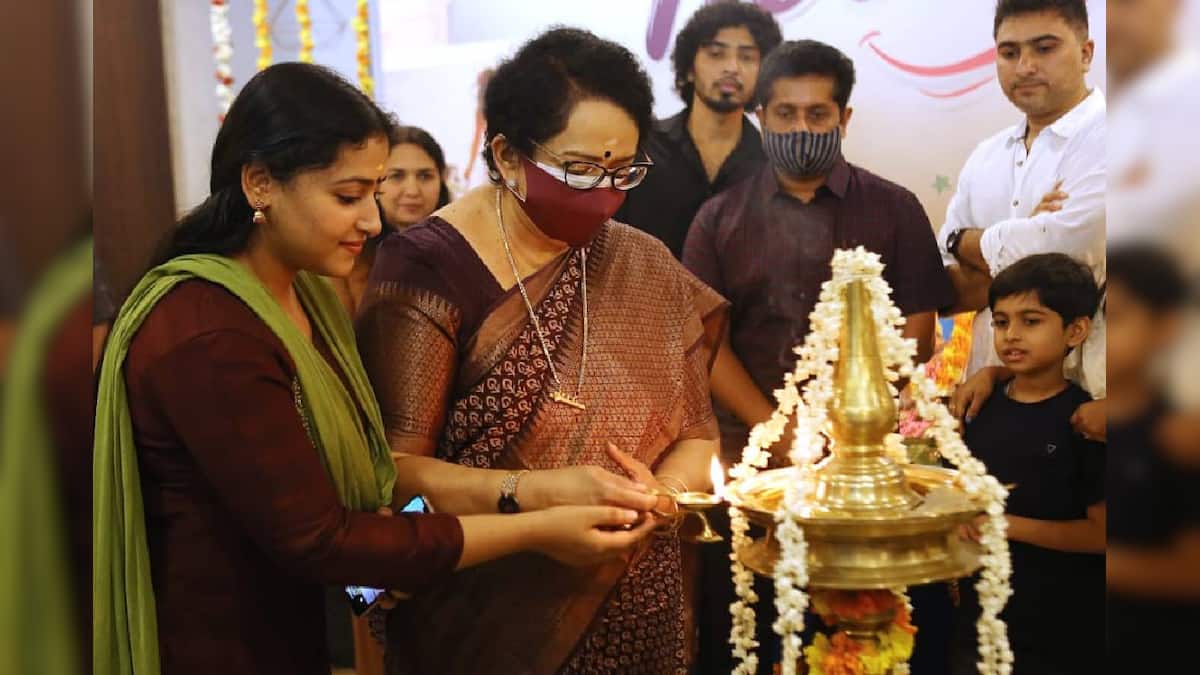 Santhosham movie | അമിത് ചക്കാലക്കലും, അനു സിത്താരയും; 'സന്തോഷം ...