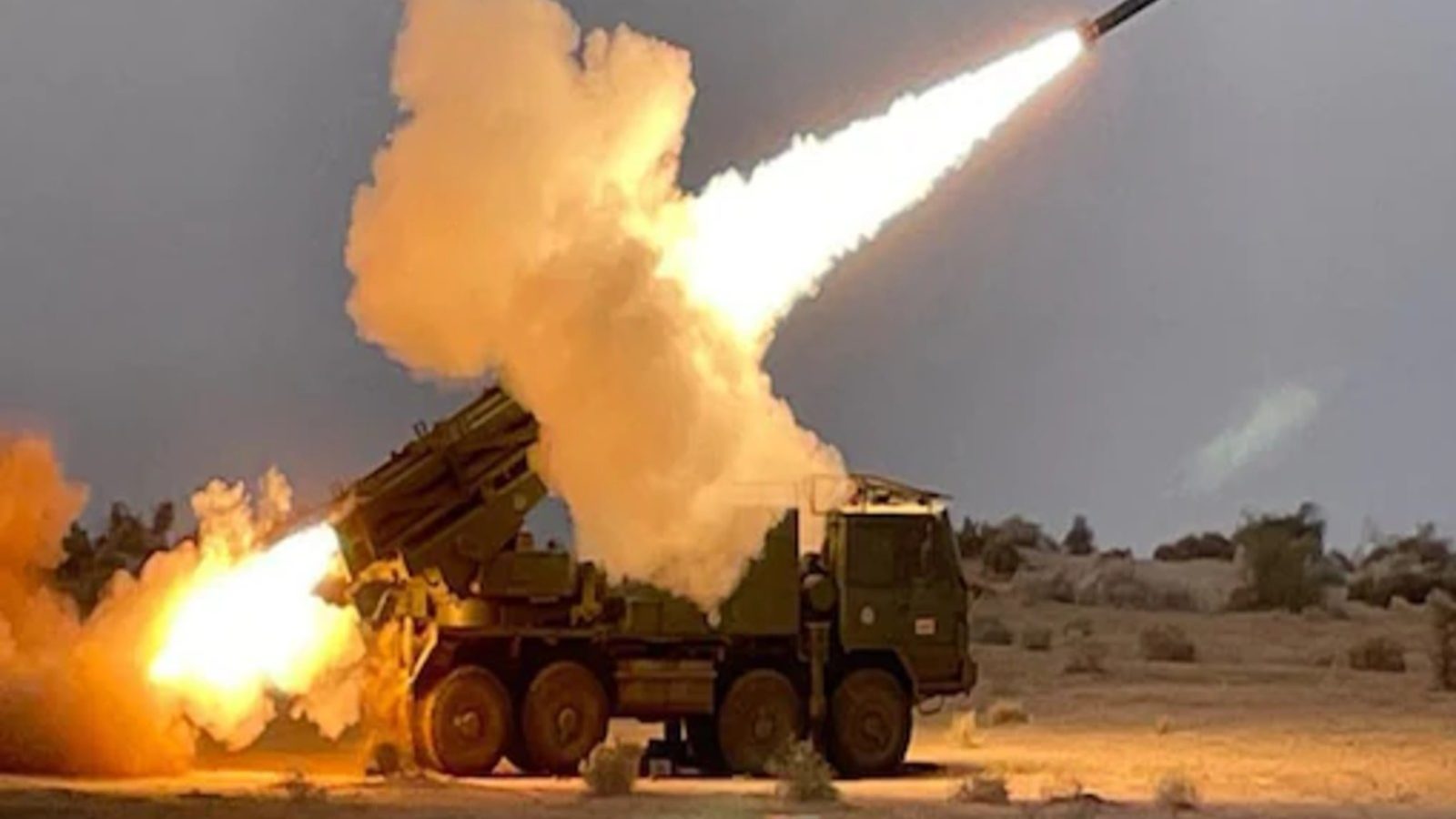 Pinaka Rocket System| ഇനി കുതിക്കും കൂടുതൽ ദൂരത്തേക്ക്; പിനാക റോക്കറ്റ് ... Pinaka Rocket System| ഇനി കുതിക്കും കൂടുതൽ ദൂരത്തേക്ക്; പിനാക റോക്കറ്റ് ...