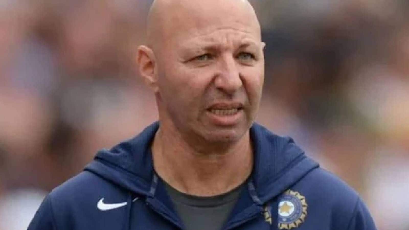 IPL 2022 | Kovid to physio; Delhi Capitals team members under ...