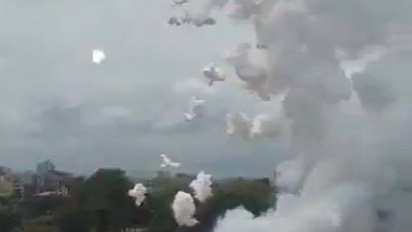 Thrissur Pooram Fireworks| പൂരം കഴിഞ്ഞ് പത്താംനാള്‍ വെടിക്കെട്ട്; പക ...