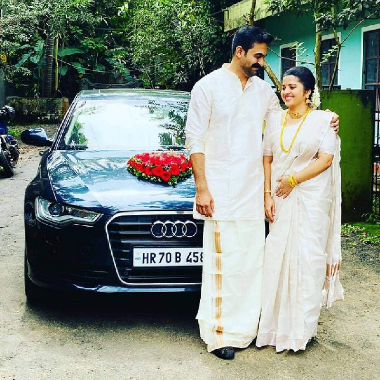 രജിസ്റ്റർ ഓഫീസിൽ ലളിത വിവാഹം; സീരിയൽ നടൻ റെയ്‌ജൻ രാജൻ വിവാഹിതനായി ...