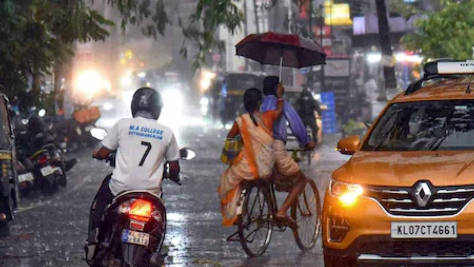 Kerala Weather Update | സംസ്ഥാനത്ത് അടുത്ത അഞ്ചു ദിവസം കനത്ത മഴയ്ക്കു ...