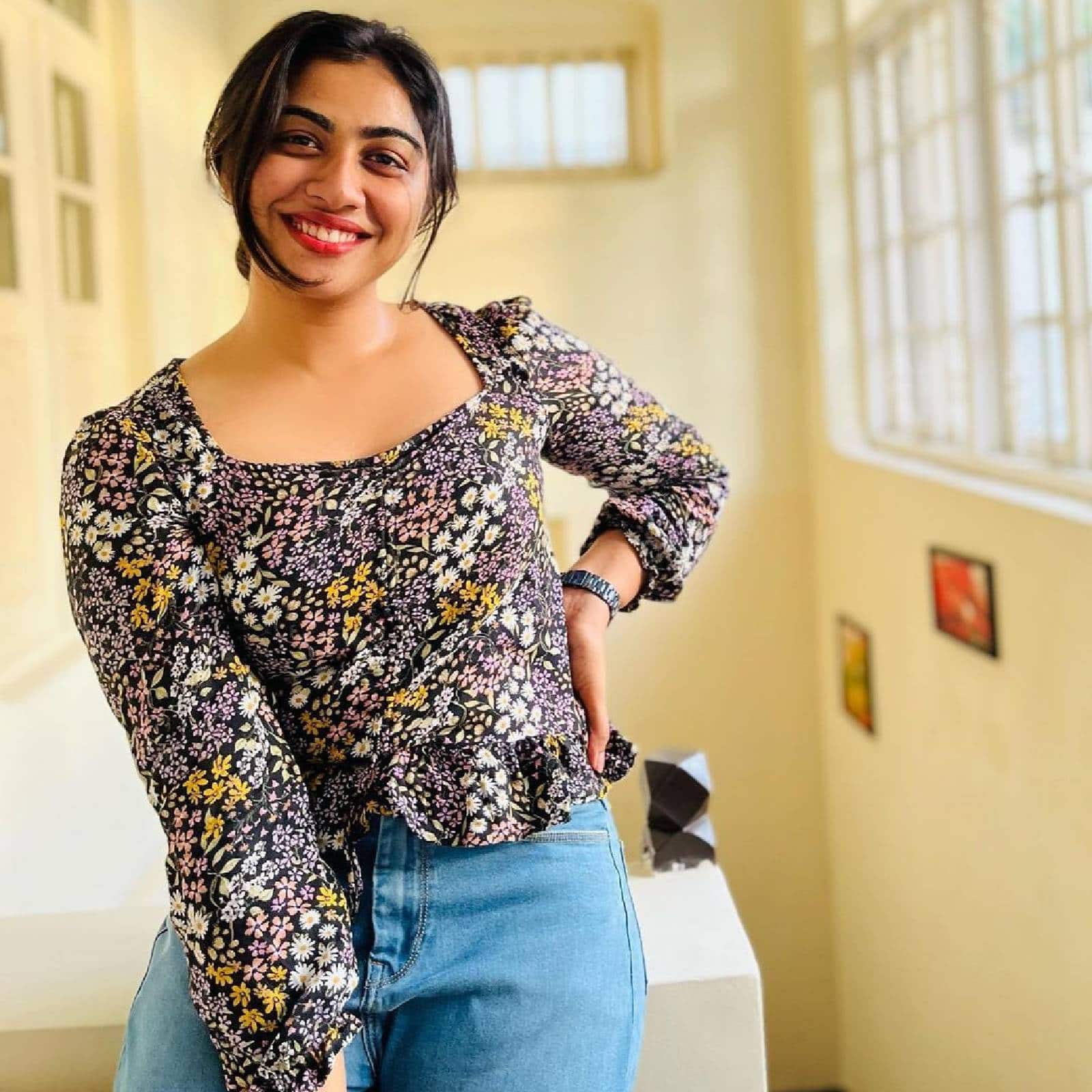 Arundhathi | 'ഒരു മാസമായി ഞാൻ ഇവിടെയാണ്'; ബിന്ദു പണിക്കരുടെ മകൾ കല്യാണി എന്ന അരുന്ധതി ഇ ...