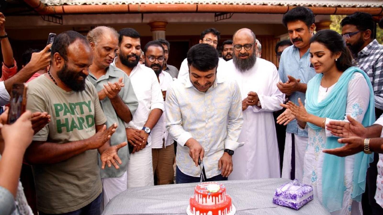 Soubin Shahir | പുത്തൻ ലുക്കിൽ 'ആബേൽ' ലൊക്കേഷനിൽ പിറന്നാൾ ആഘോഷിച്ച് ...