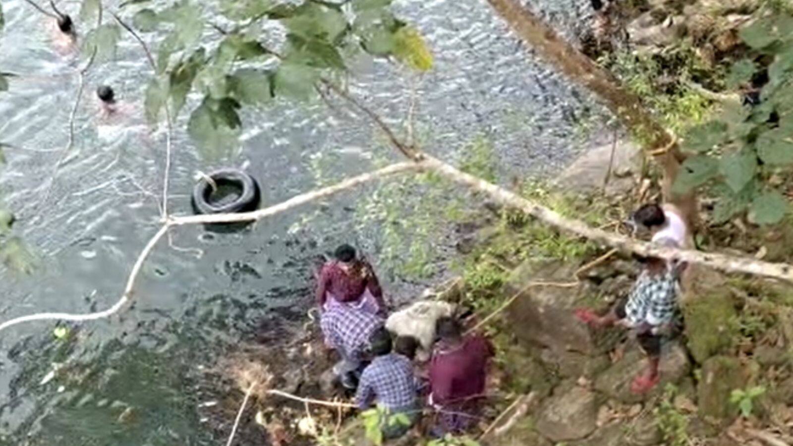 തിരുവനന്തപുരം കല്ലാറിൽ ഒഴുക്കിൽപ്പെട്ട പൊലീസുകാരൻ ഉൾപ്പെടെ മൂന്നുപേ ...