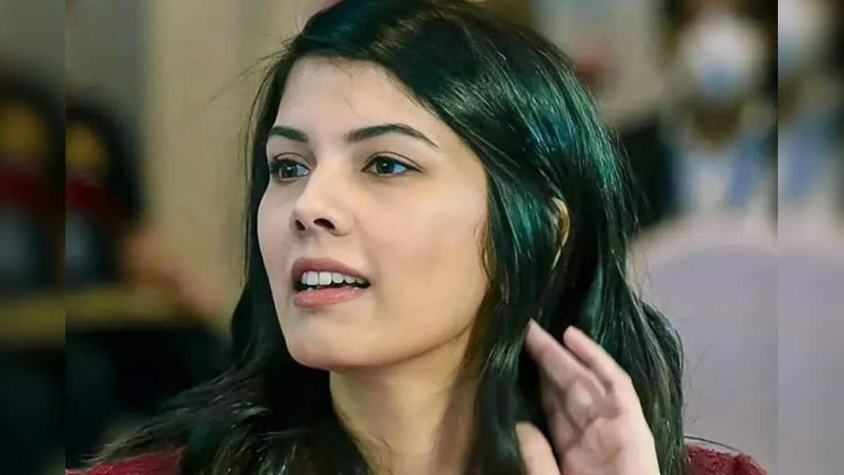 താരലേലത്തിൽ ആരാധകരുടെ മനംകവർന്ന സുന്ദരിയായ ഫ്രാഞ്ചൈസി ഉടമ; ആരാണ് കാവ്യ ...