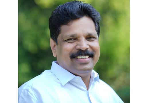 സോളാർ പീഡന കേസ്: മുൻ മന്ത്രി എ പി അനിൽ കുമാറിനും സിബിഐയുടെ ക്ലീൻചിറ്റ് ...