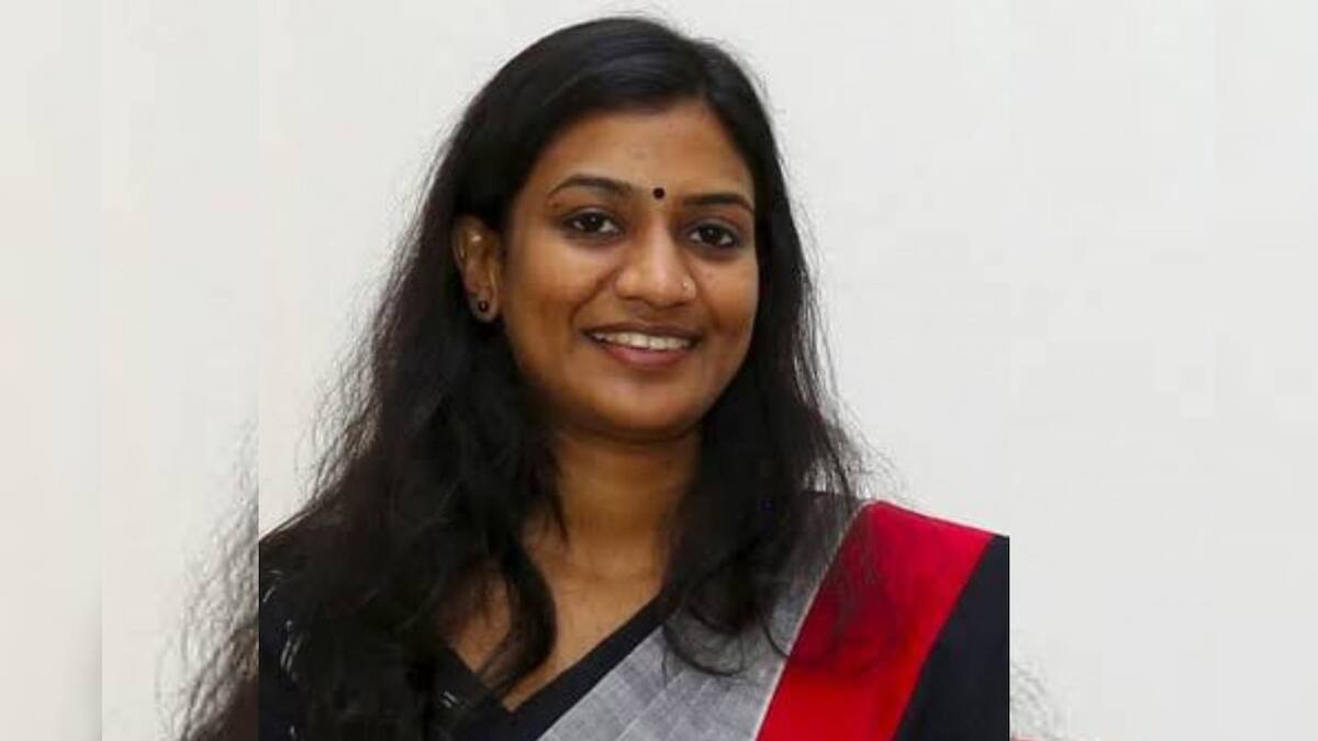 ഐഎഎസ് തലപ്പത്ത് അഴിച്ചുപണി; ഡോ. ചിത്ര. എസ്. പാലക്കാട് കളക്ടർ – News18 ...