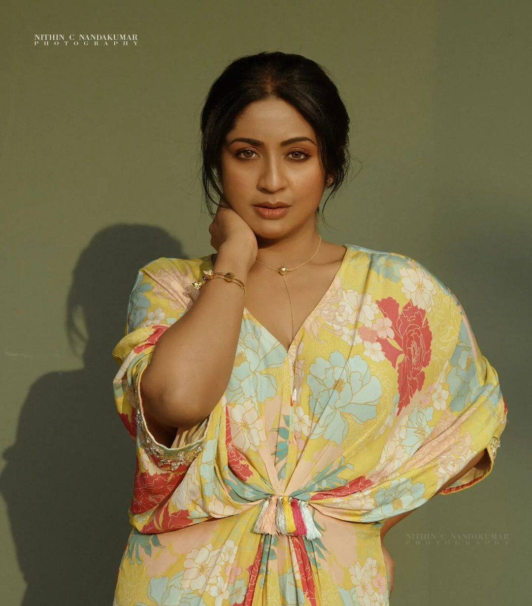 യുവനടിമാർ പ്ലീസ് നോട്ട്! ആരാധകരെ ഞെട്ടിക്കുന്ന സൗന്ദര്യവുമായി പുത്തൻ ലുക്കിൽ നവ്യ നായർ – News18 ...