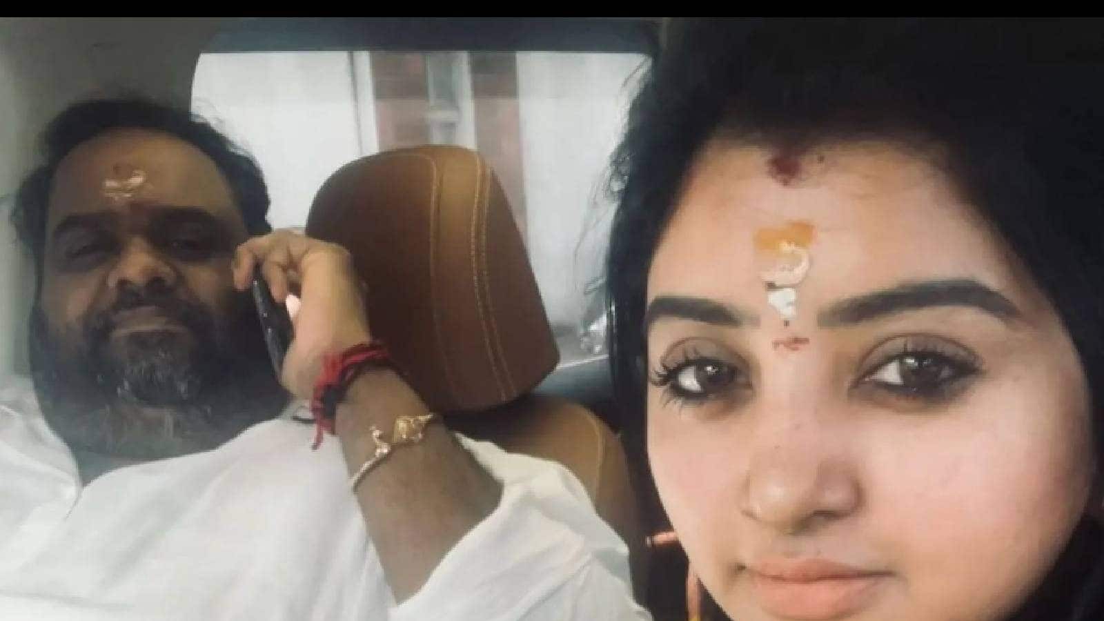 Mahalakshmi Ravindar | ആറാം മാസം ഇങ്ങനെ; മഹാലക്ഷ്മിക്കും ഭർത്താവിനും ...