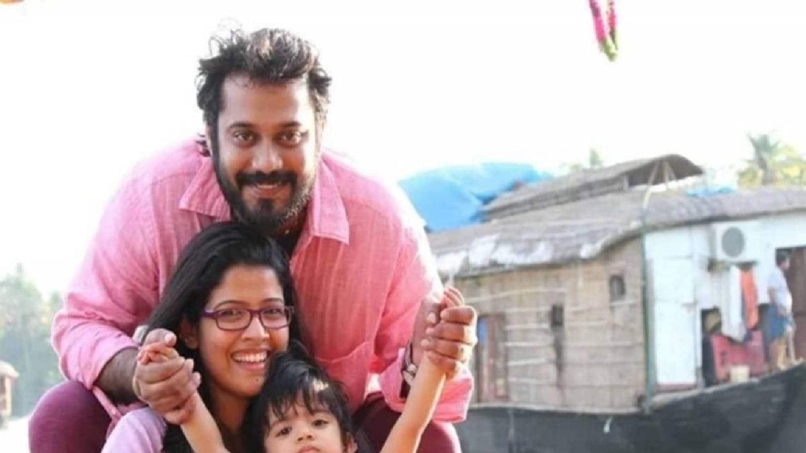 ബാലയെ കാണാൻ ആശുപത്രിയിലേക്ക് ഓടിയെത്തി അമൃതയും മകള്‍ പാപ്പുവും|Amrita ...