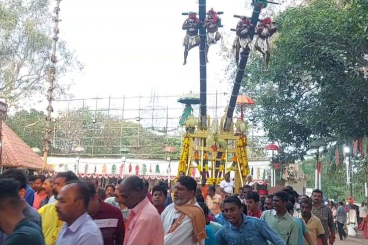 കൊല്ലങ്കോട് ഭദ്രകാളി ക്ഷേത്രത്തിലെ നേർച്ച തൂക്കം തുടങ്ങി; ഇത്തവണ ...