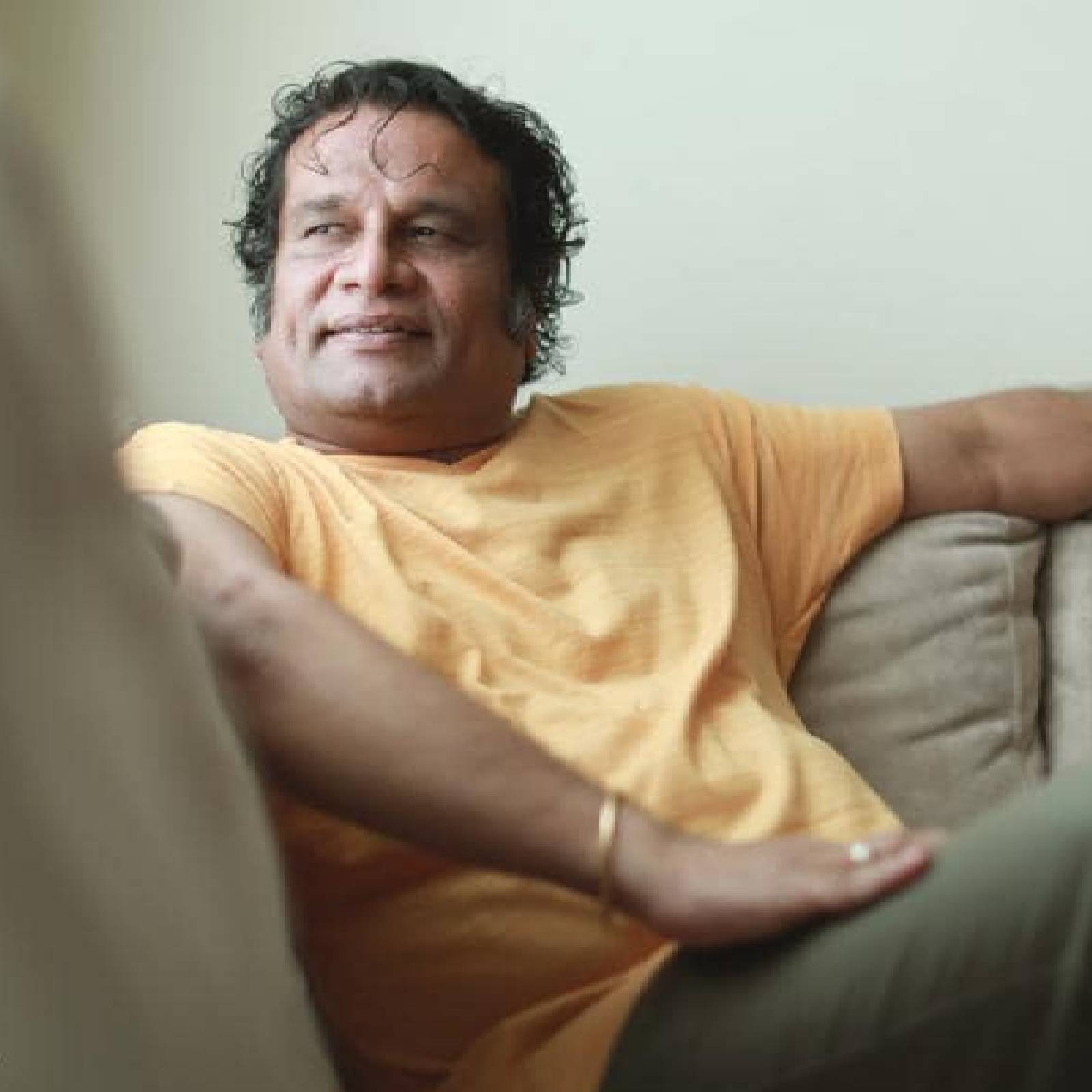 Hareesh Peradi | ആ 100 രൂപാക്കാരന്റെ ഒപ്പം ജീവിതം പടുത്തുയർത്തിയവൾ; ഹരീഷ് പേരടിക്കൊപ്പം ...