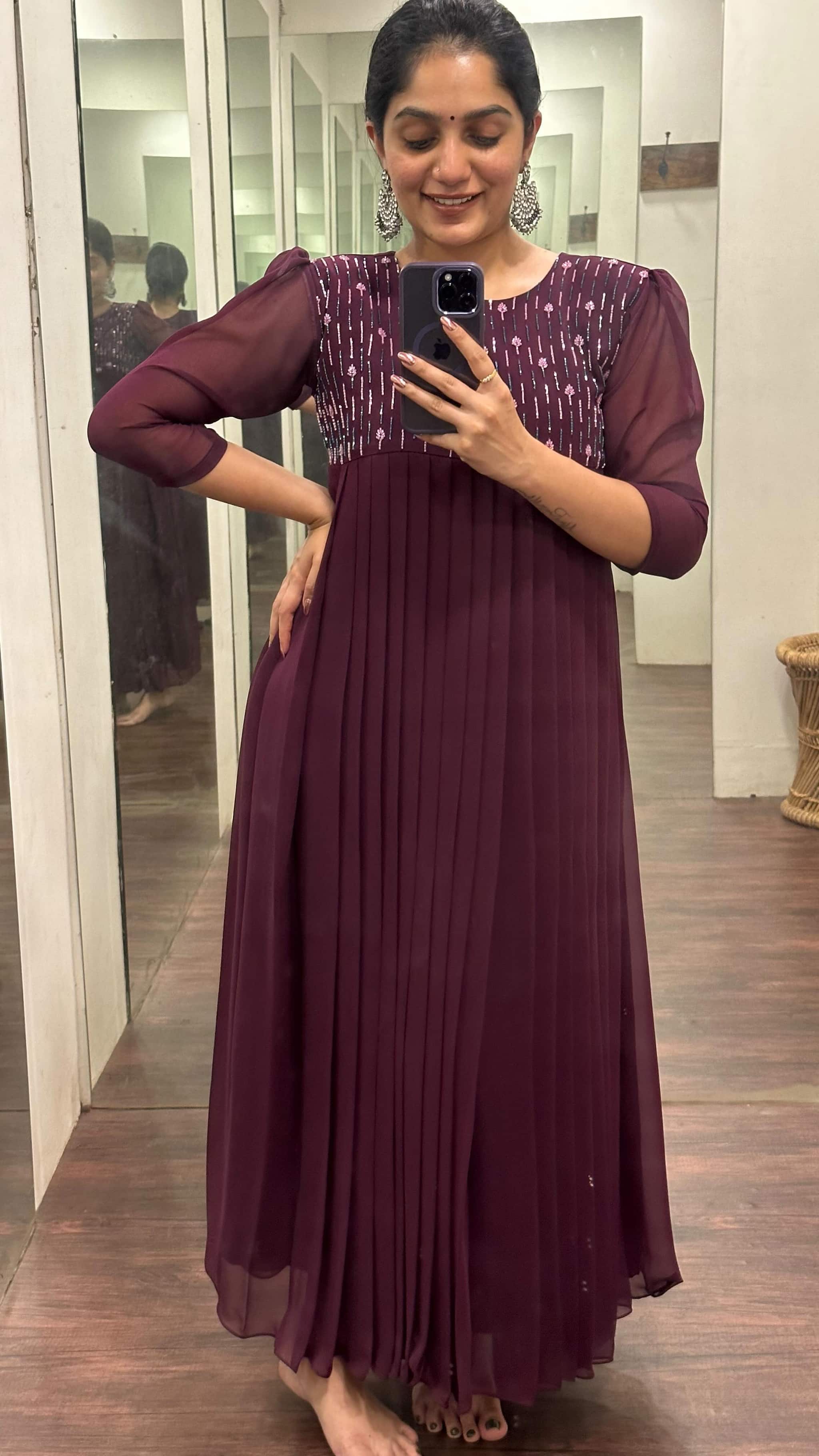 'നാണമില്ലേ, ഇത്രയും ആളുകൾ വിശന്ന് നോമ്പെടുത്തിരിക്കുമ്പോൾ ഭക്ഷണത്തിന്റെ ...