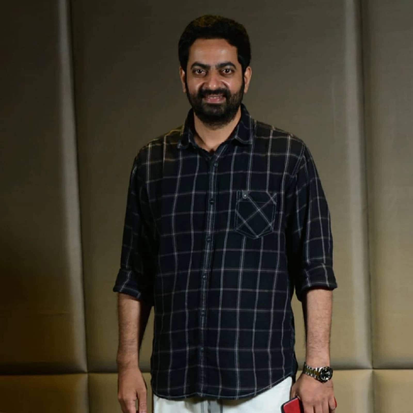 സന്തോഷ് വർക്കി വീണ്ടും ആറാടുകയാണ്; സൈജുവിന്റെ 'ഉണ്ണി മുകുന്ദനെ ...