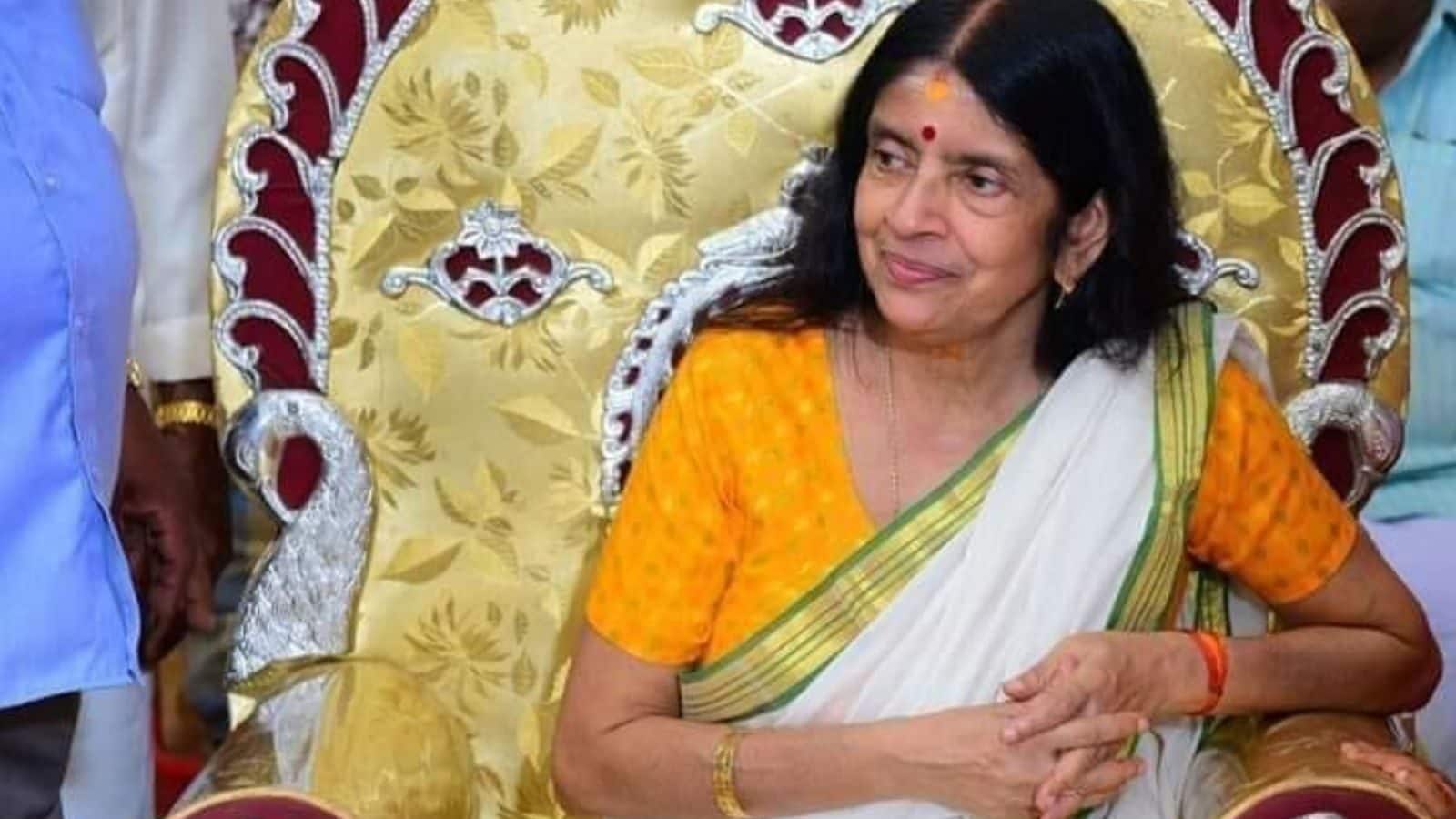 'ബൈബിള്‍ അയച്ചുതരാം, എന്നും വായിക്കണം'; മതപരിവർത്തനത്തിന് ...