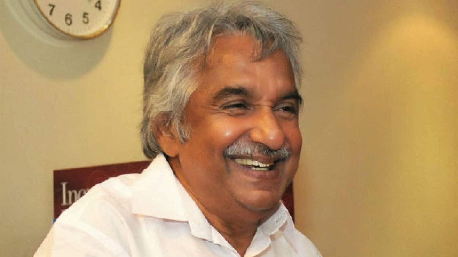 Oommen Chandy | ഒ.സിയുടെ സമ്മാനം സ്വീകരിച്ച കുട്ടികൾ; അവസാന ഈസ്റ്റ ...