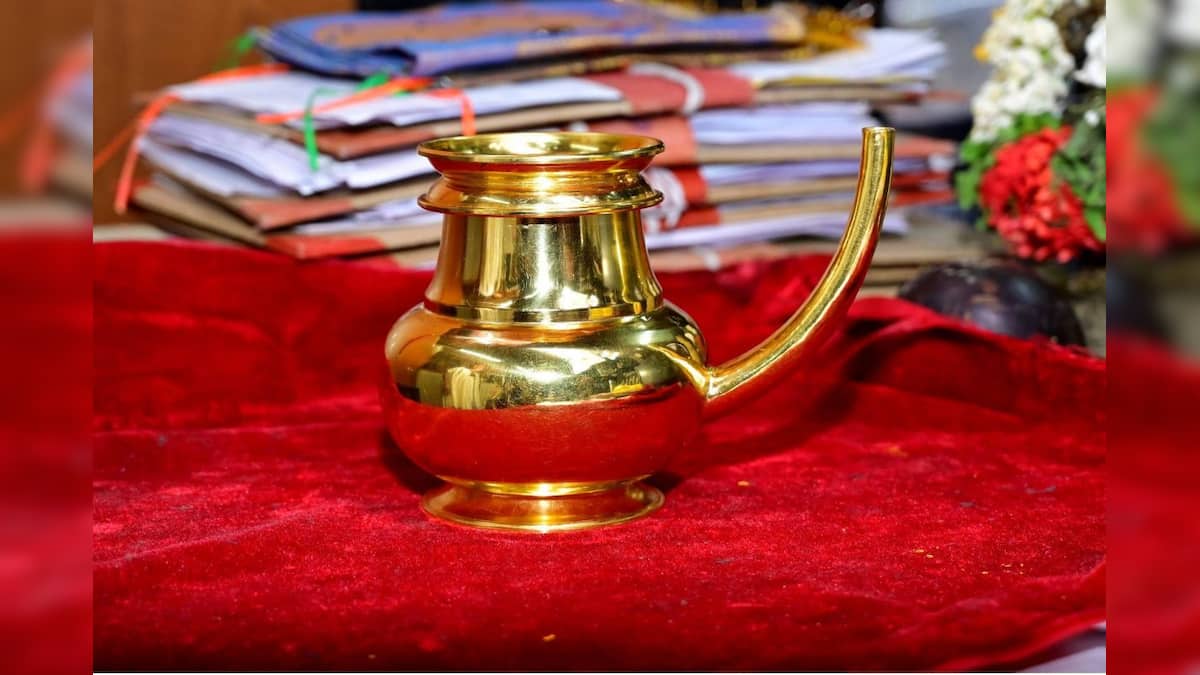 ഗുരുവായൂരപ്പന് 100 പവന്‍റെ സ്വര്‍ണകിണ്ടി സമര്‍പ്പിച്ച് ഭക്ത – News18 മലയാളം