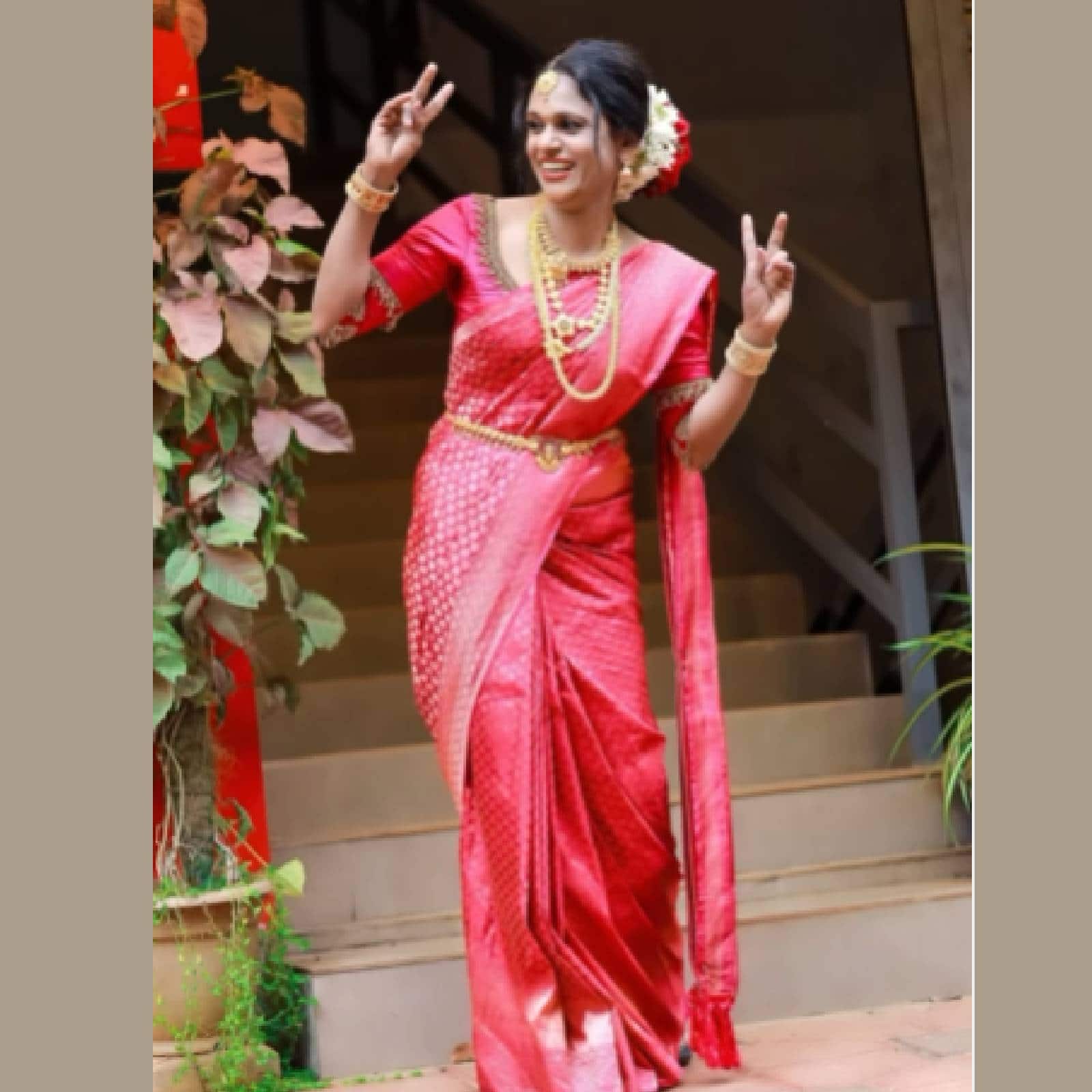 മേക്കോവർ എന്നാ സുമ്മാവാ? 52 കാരിയായ ചന്ദ്രിക ചേച്ചി ചന്തം തികഞ്ഞൊരു ...