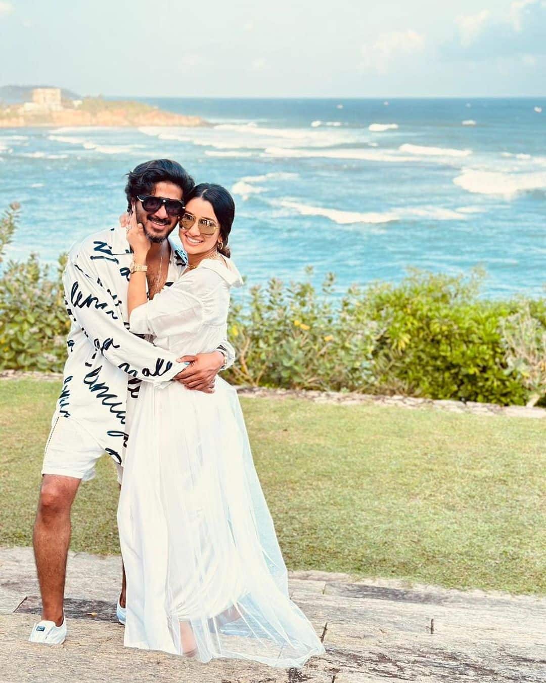 Amal Sufiya | അമാൽ എന്ന ഭാര്യ എങ്ങെനെയെല്ലാം; ഭാര്യയുടെ പിറന്നാളിന് ദു ...