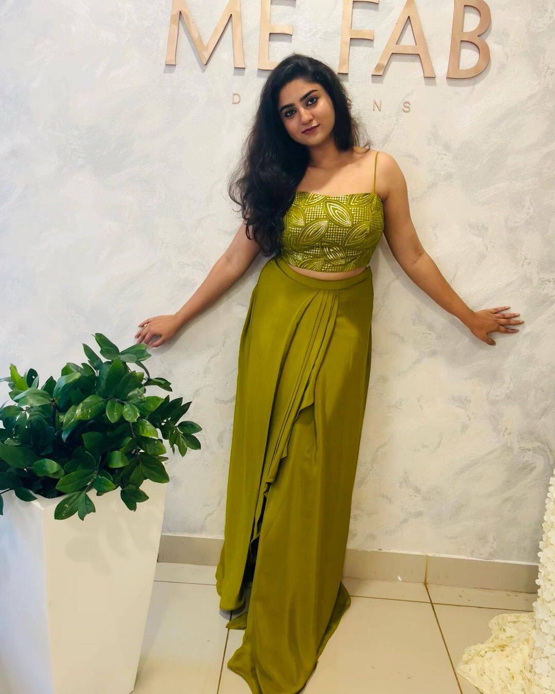 Krittika Pradeep | അഭിനയത്തിനിടയിലും പഠിപ്പ് മുടക്കിയില്ല; പറക്കാന്‍ ഒരുങ്ങി നടി കൃതിക പ്രദീപ് ...