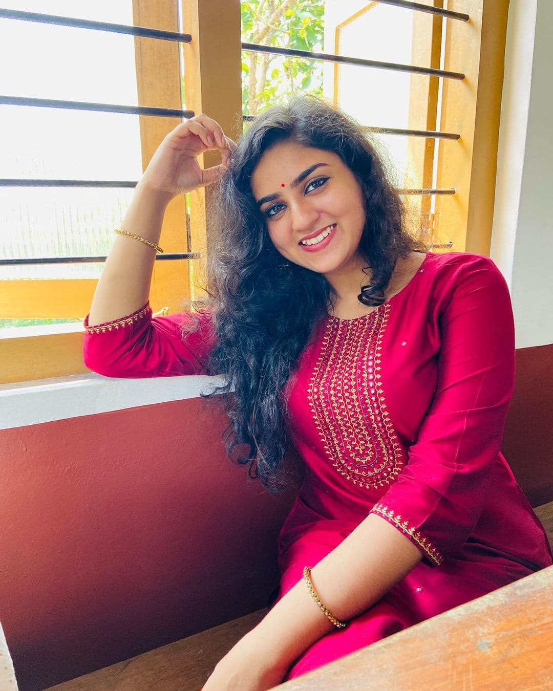 Krittika Pradeep | അഭിനയത്തിനിടയിലും പഠിപ്പ് മുടക്കിയില്ല; പറക്കാന്‍ ഒരുങ്ങി നടി കൃതിക പ്രദീപ് ...