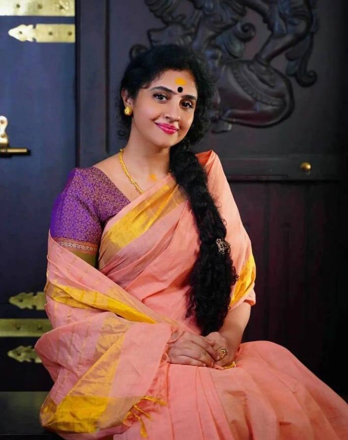 മേതിൽ ദേവിക നായികാവേഷത്തോട് 'നോ' പറഞ്ഞു, ലക്ഷ്മി ഗോപാലസ്വാമി ആ ...