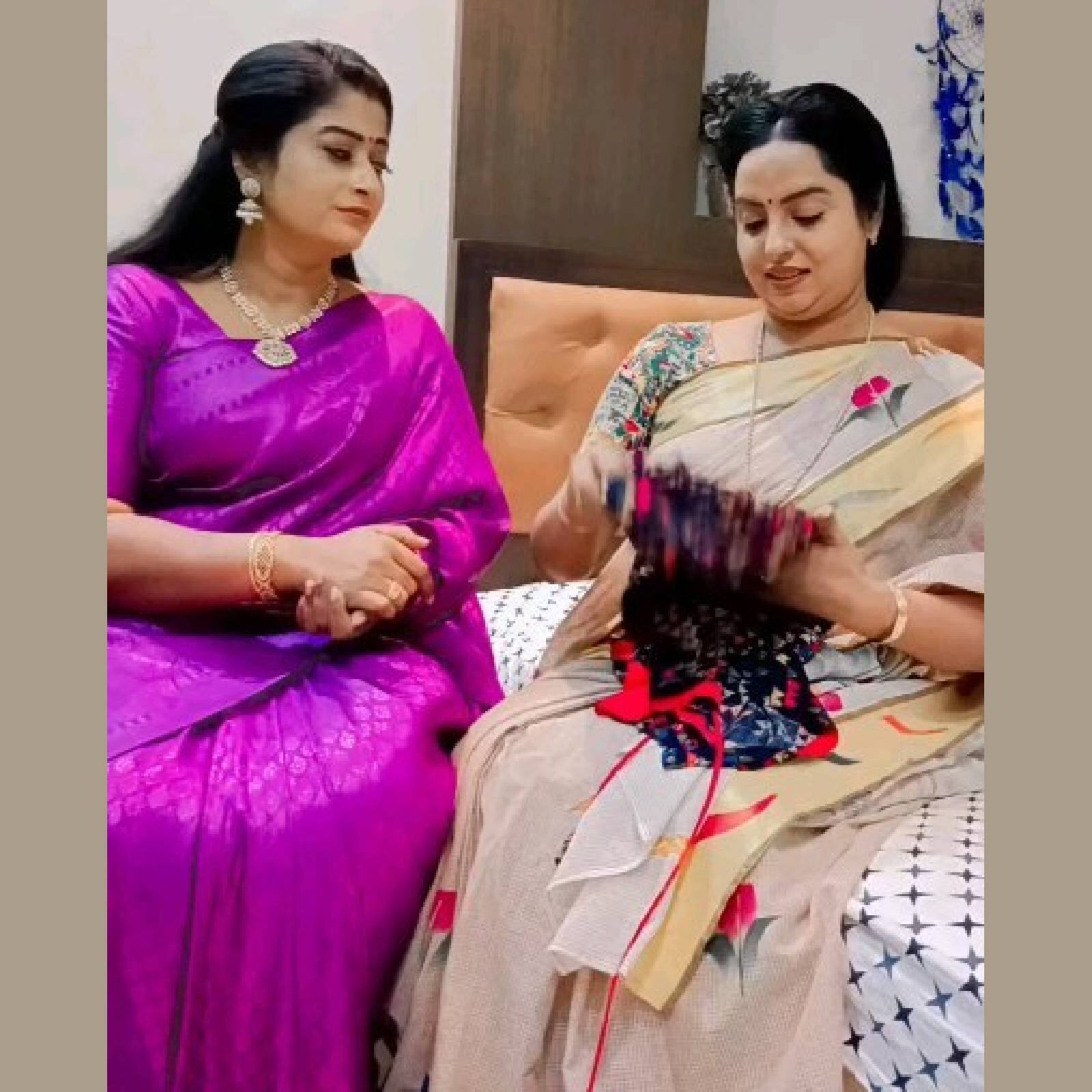 Renjusha Menon | ഉറക്കമാണ് എന്റെ ഏക ആശ്വാസം; രഞ്ജുഷ മേനോന്റെ അവസാന ...