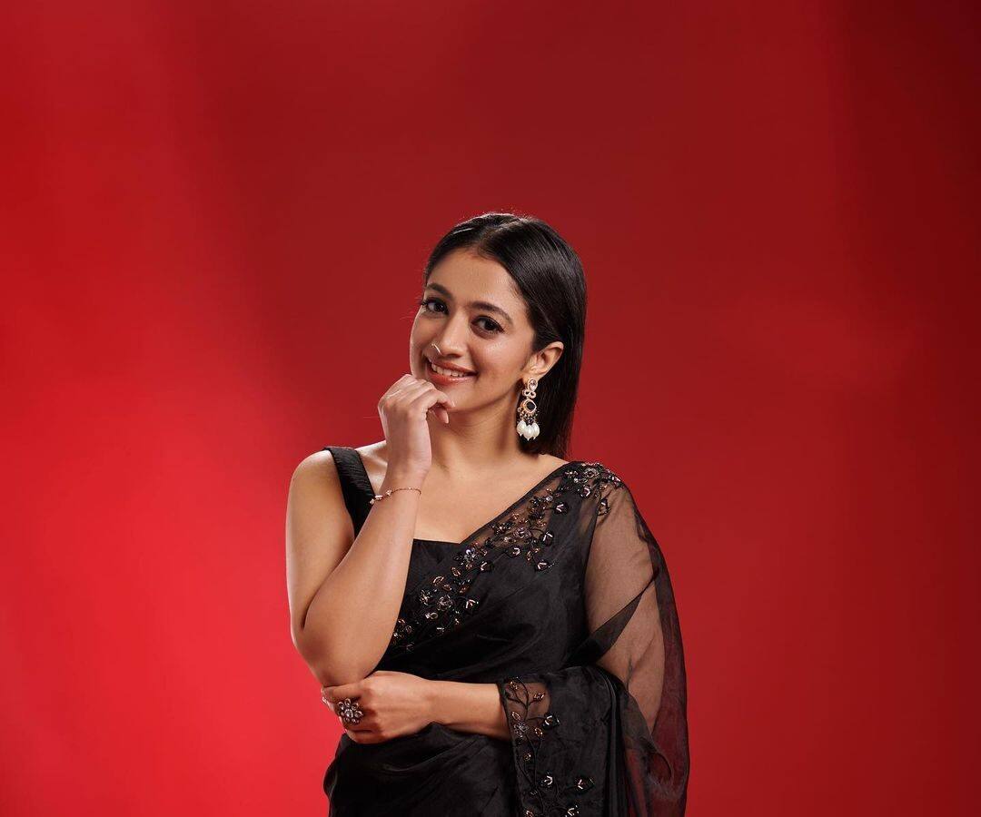 Nithya Mammen | പാട്ടുപോലെ എത്ര സുന്ദരം ! ഗായിക നിത്യാ മാമന്‍റെ ...