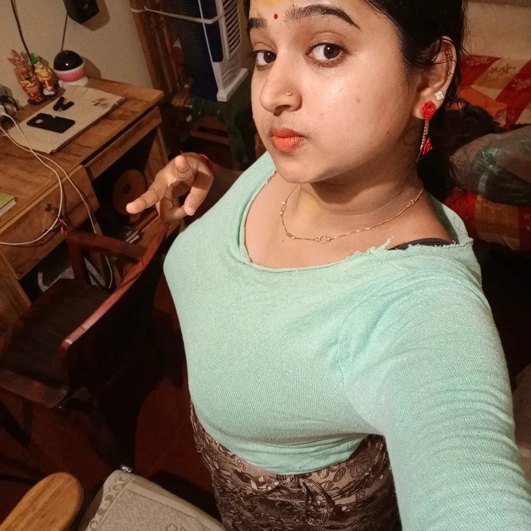 സുരേഷ് ഗോപിയോട് അച്ഛനോടെന്ന പോലെ സ്നേഹം; അഞ്ജിതയുടെ ഇഷ്‌ടനടൻ മറ്റൊരു സൂപ്പർസ്റ്റാർ – News18 മലയാളം