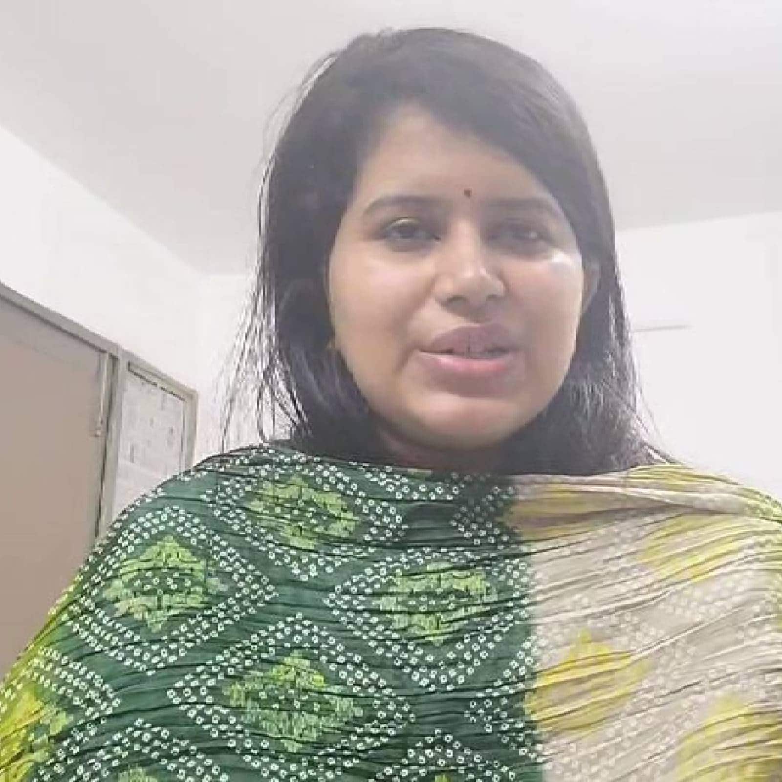 Elizabeth Udayan | ബാലയ്‌ക്കൊപ്പം നാട്ടിൽ ക്രിസ്മസ് ആഘോഷിക്കാൻ വന്നില്ല ...