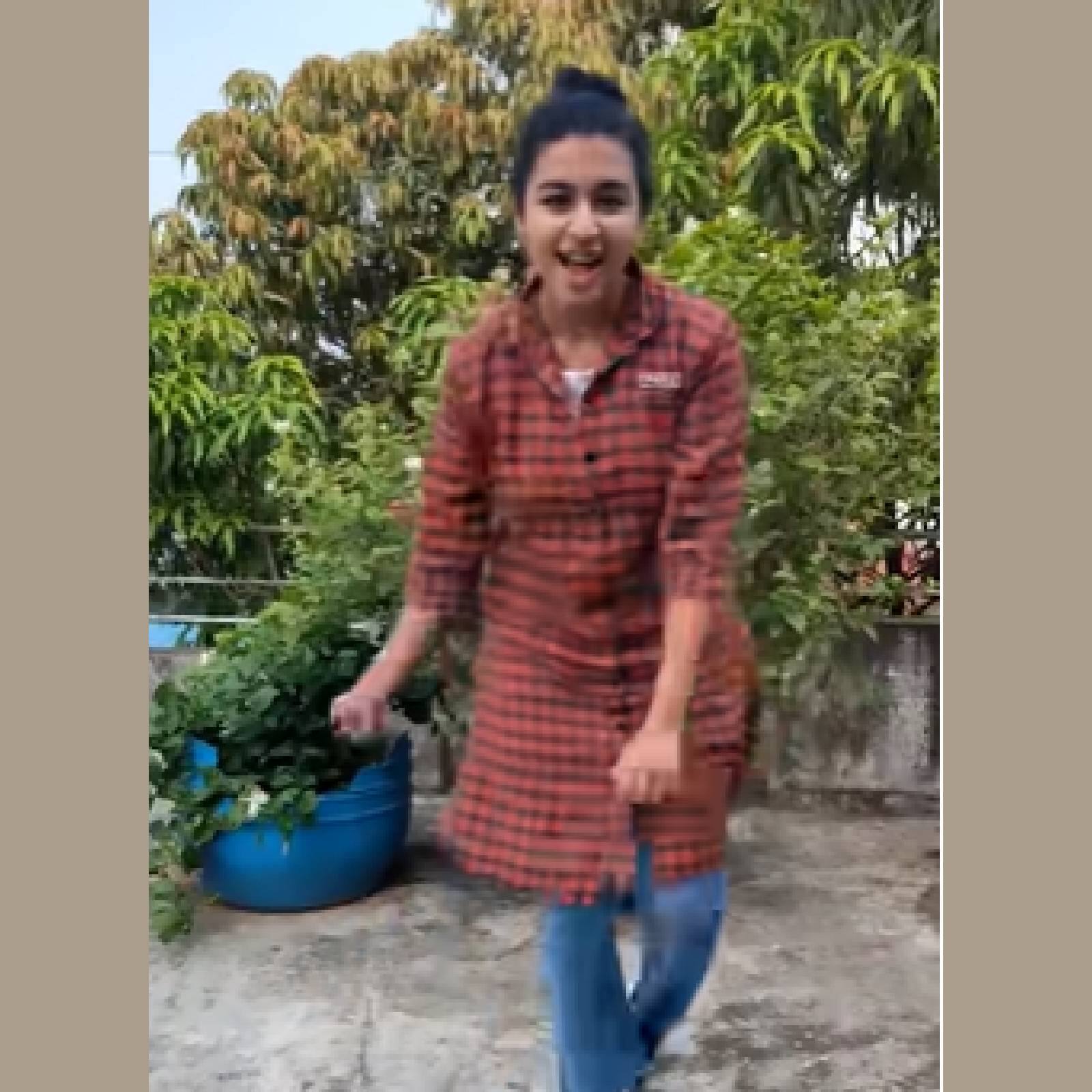 Anupama Padmakumar | കുഞ്ഞിനെ ഒളിപ്പിച്ച സ്ഥലം ഇതാണോ സേച്ചിയേ? റമ്പൂട്ടാൻ പറിക്കാൻ പോയ അനുപമയോട് ...