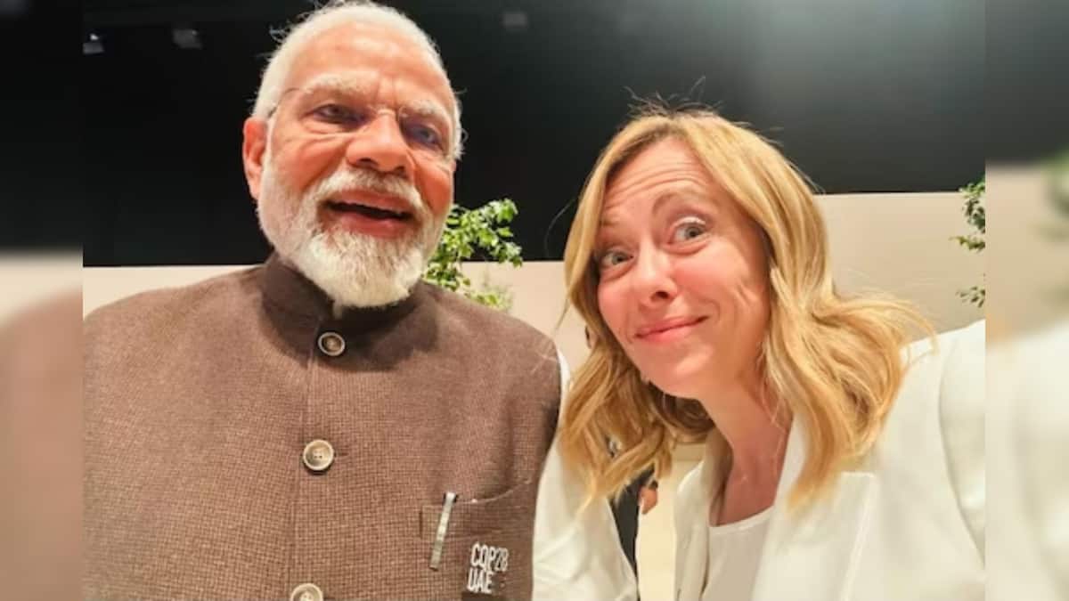 Italian Prime Minister Giorgia Meloni's viral selfie with Prime ...