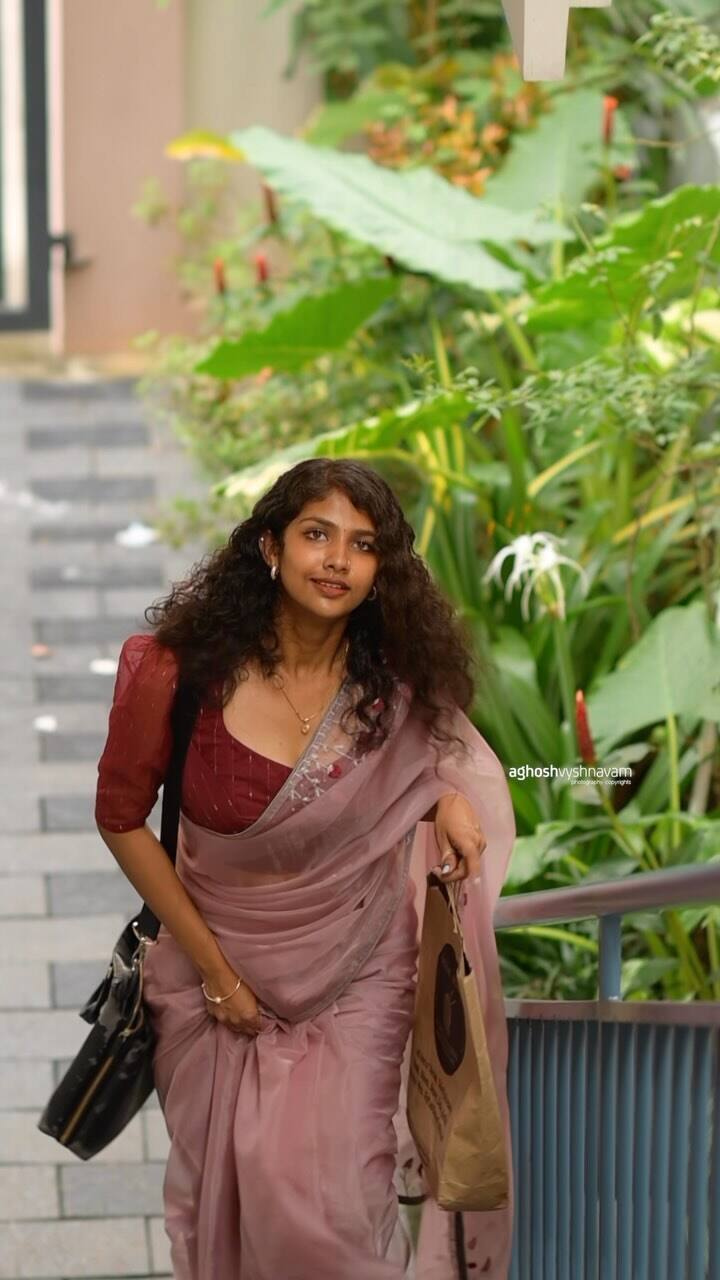 Sreelakshmi Satheesh | 2000 രൂപയ്ക്ക് സിനിമയെടുക്കുന്ന രാം ഗോപാൽ വർമ്മ ശ്രീലക്ഷ്മിക്ക് പ്രതിഫലം ...