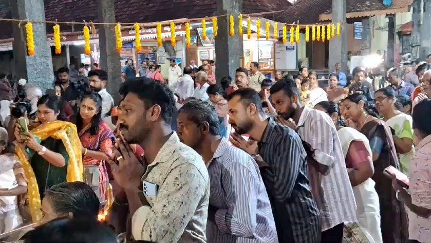sabarimala thanka anki: ശബരിമല അയ്യപ്പ വിഗ്രഹത്തിൽ ചാർത്താനുള്ള തങ്ക ...