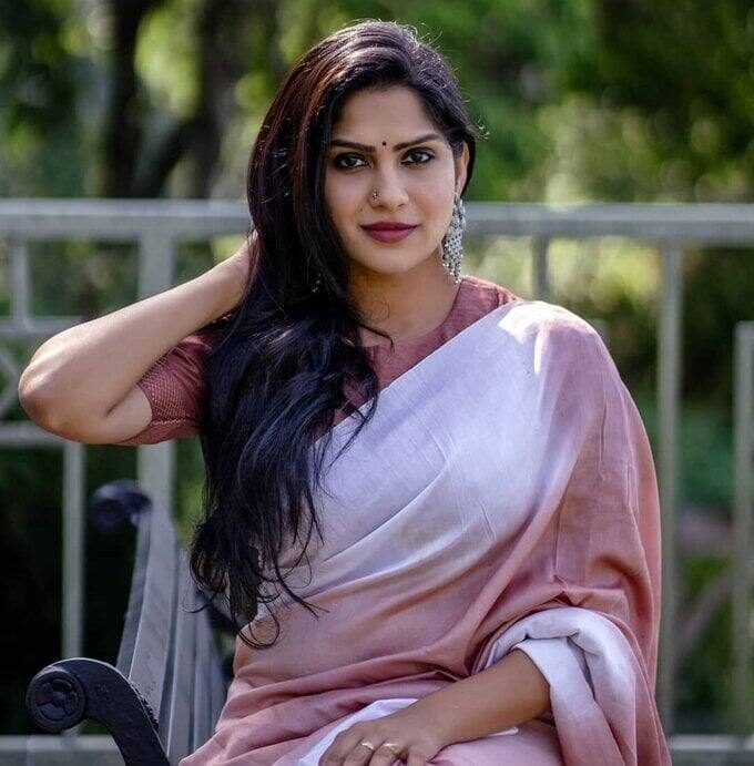 'അത് ജീവിതത്തിൽ കേട്ടിട്ടുള്ള ഏറ്റവും വലിയ അഭ്യൂഹം; ഉണ്ണി മുകുന്ദനുമായി പ്രണയമില്ല': സ്വാസിക ...