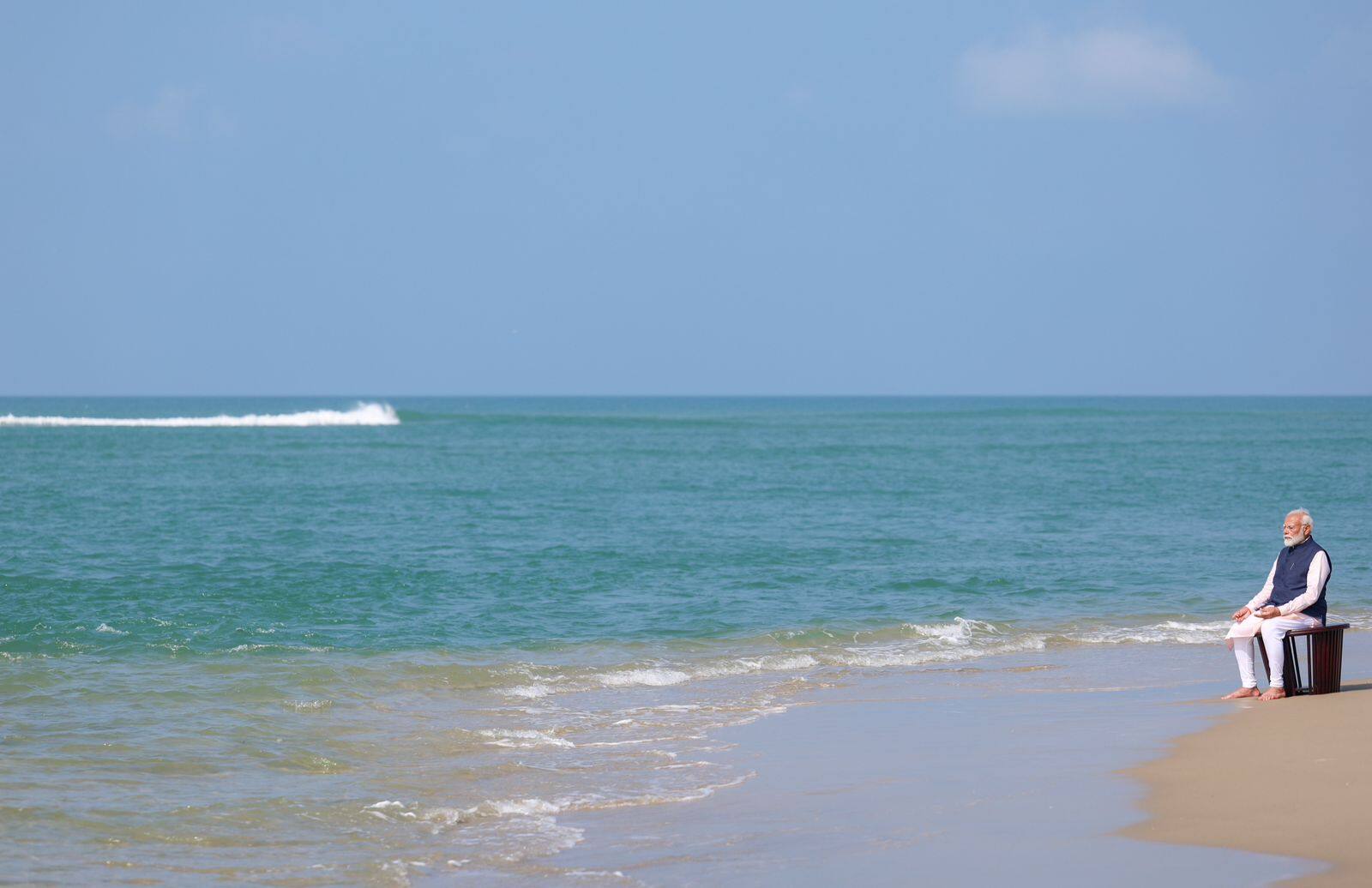 രാമസേതു സ്മരണയില്‍ പ്രാര്‍ത്ഥനാനിരതനായി പ്രധാനമന്ത്രി ധനുഷ്കോടിയില് ...