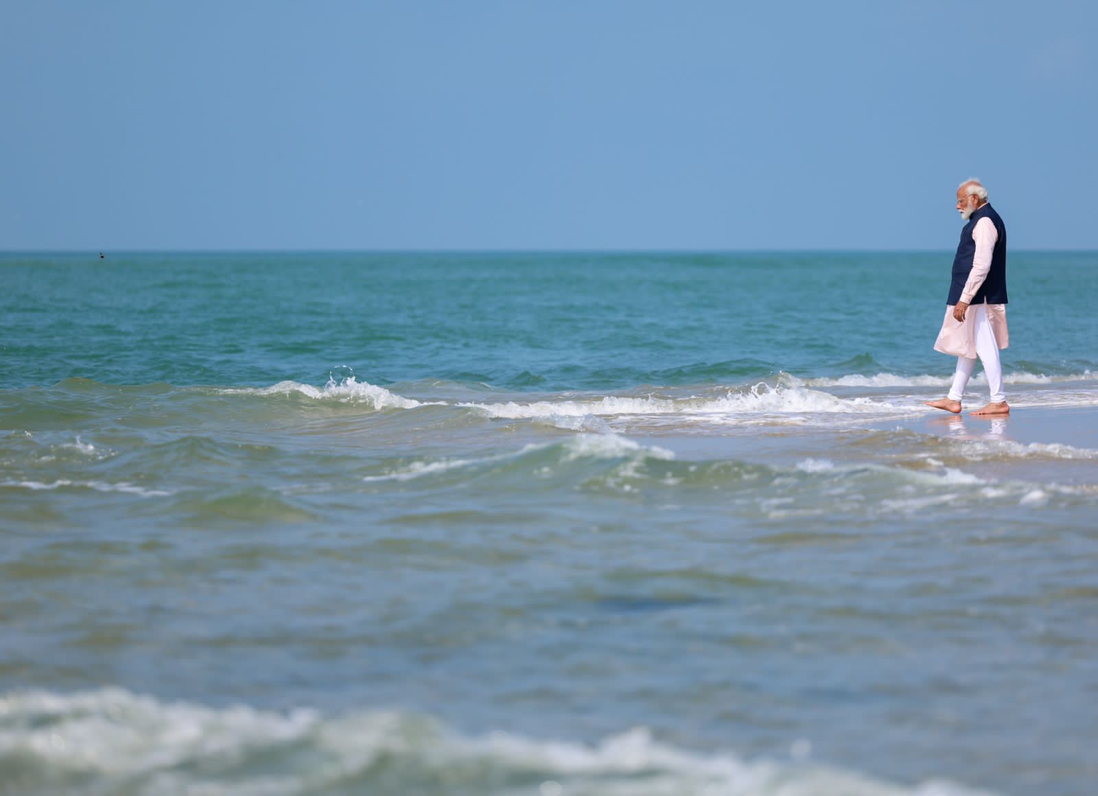 രാമസേതു സ്മരണയില്‍ പ്രാര്‍ത്ഥനാനിരതനായി പ്രധാനമന്ത്രി ധനുഷ്കോടിയില് ...