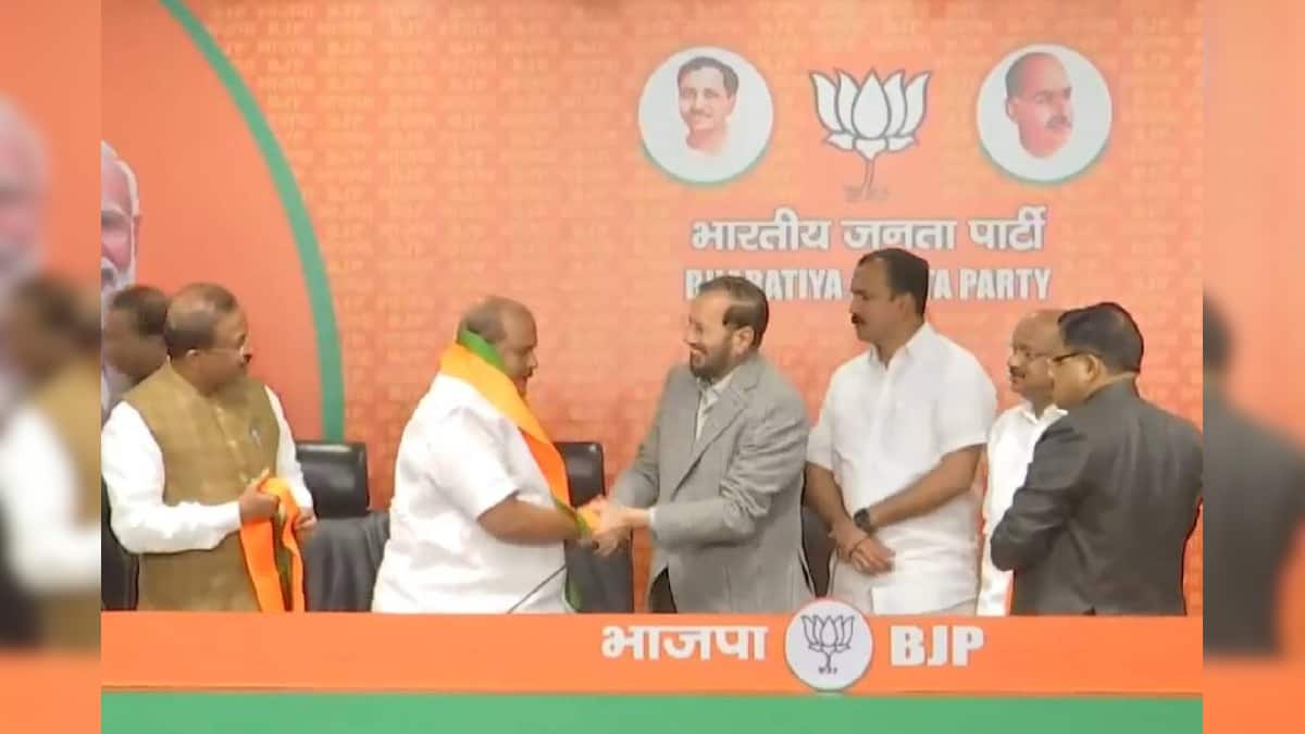 PC George | പി.സി ജോർജ് ബിജെപിയിൽ; മകൻ ഷോണിനൊപ്പം ഡൽഹിയിൽ അം ഗത്വം ...