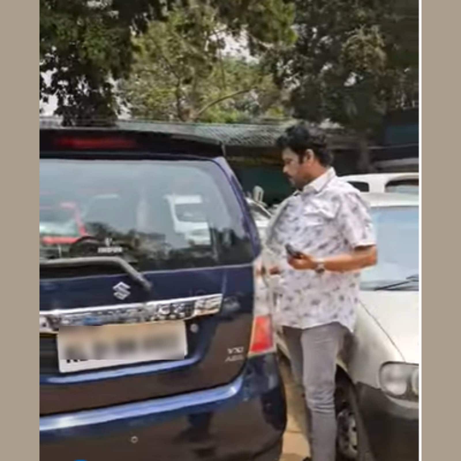 Jagadeesh | കോടികൾ പൊടിച്ച് കാർ വാങ്ങുന്നവർ ജഗദീഷിനെ കണ്ടോ? ബൈജുവിന്റെ മകളുടെ വിവാഹത്തിന് വന്ന ...