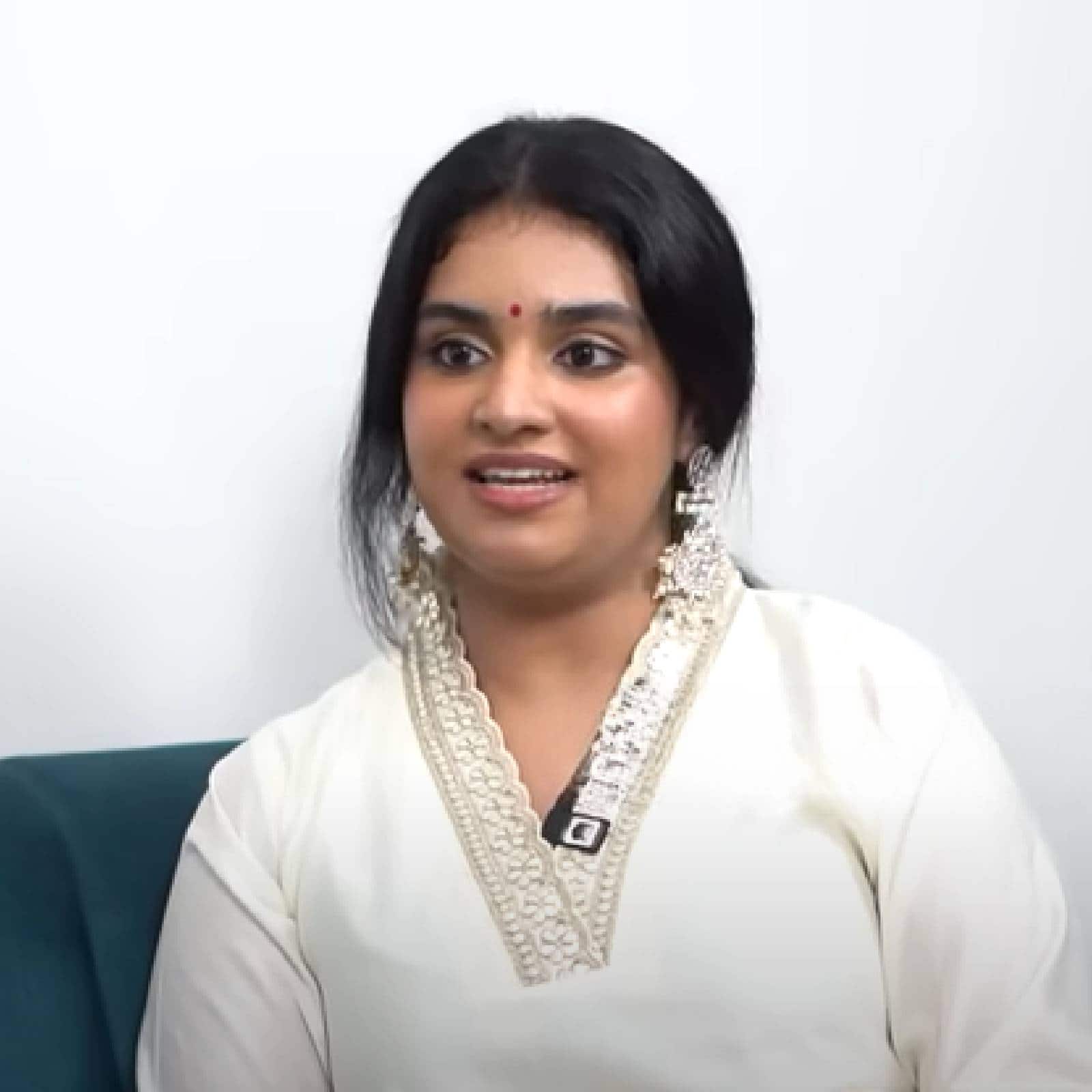 Sreemayi | അവർ വെക്കേഷൻ എന്നപോലെ വീട്ടിൽ വരും; ചേച്ചിമാർ എന്നാണ് കരുതിയിരുന്നത് : ശ്രീമയി ...