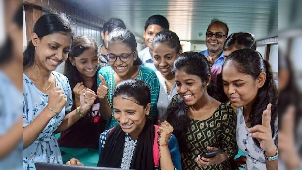 SSLC പരീക്ഷയിൽ എല്ലാവിഷയങ്ങൾക്കും A+ ഉണ്ടോ? പ്രതിവർഷം 10,000 രൂപ ...