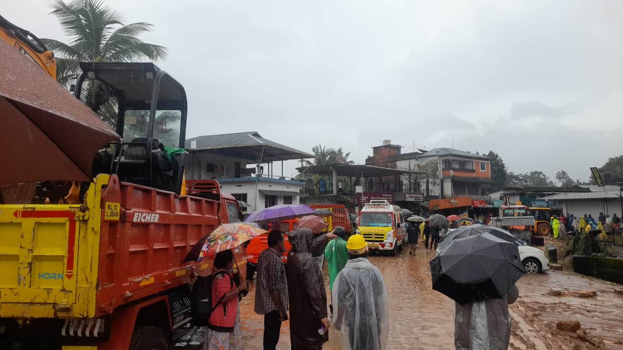 Wayanad Mundakai Landslide: ഇരുട്ടിവെളുത്തപ്പോൾ ദുരന്തഭൂമിയായ വയനാട് ...