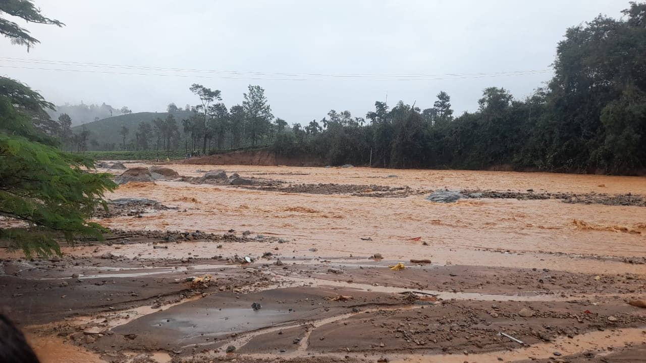 Wayanad Mundakai Landslide: ഇരുട്ടിവെളുത്തപ്പോൾ ദുരന്തഭൂമിയായ വയനാട് ...