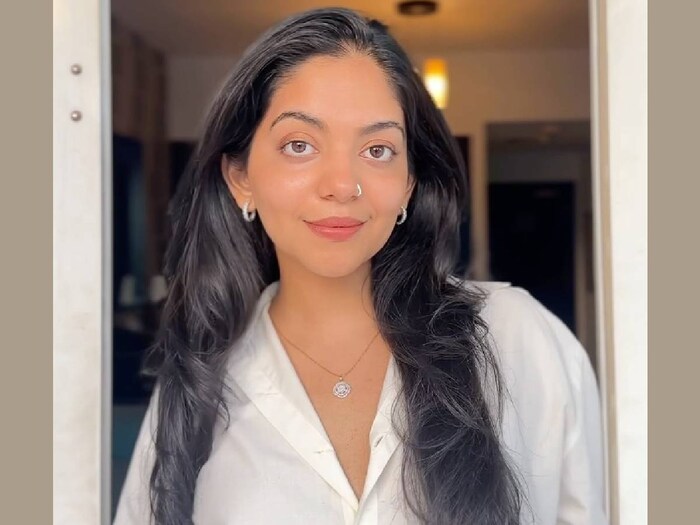 സഞ്ജുവിന്റെ ഭാര്യ ചാരു അഹാനയുടെ കൂട്ടുകാരി; പിറന്നാൾ സമ്മാനം കിട്ടിയ ...