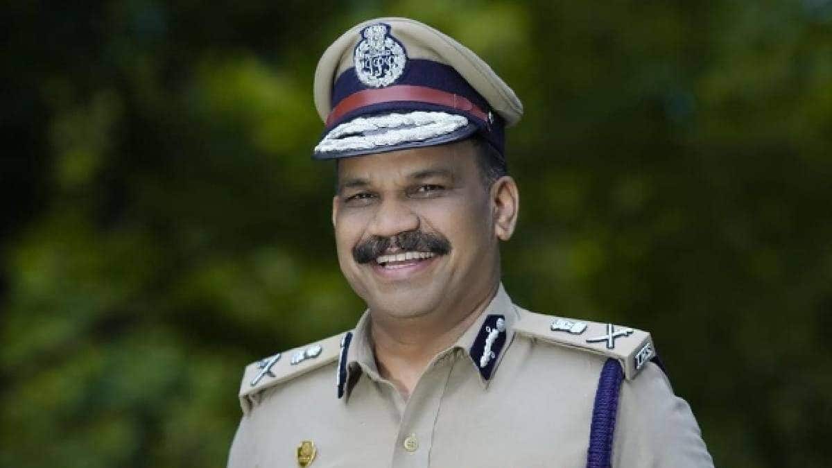 ADGP പി വിജയന് വിശിഷ്ട സേവനത്തിനുള്ള രാഷ്ട്രപതിയുടെ പൊലീസ് മെഡ ...