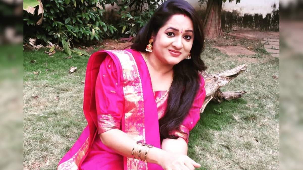 സീരിയല്‍ നടി അഞ്ജിത സൈബര്‍ തട്ടിപ്പിനിരയായി; പത്മശ്രീ രഞ്ജനയുടെ വാട് ...