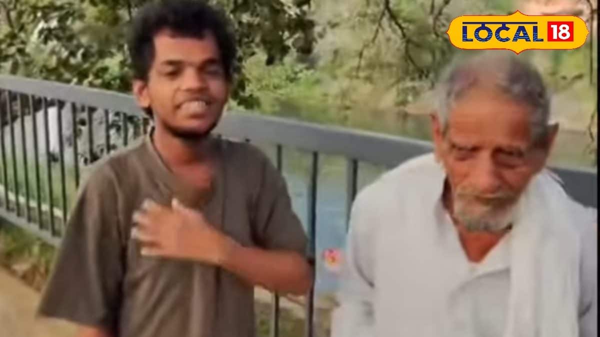 100 years old Raj Muhammad choose Azhankal walk way for morning walk ...